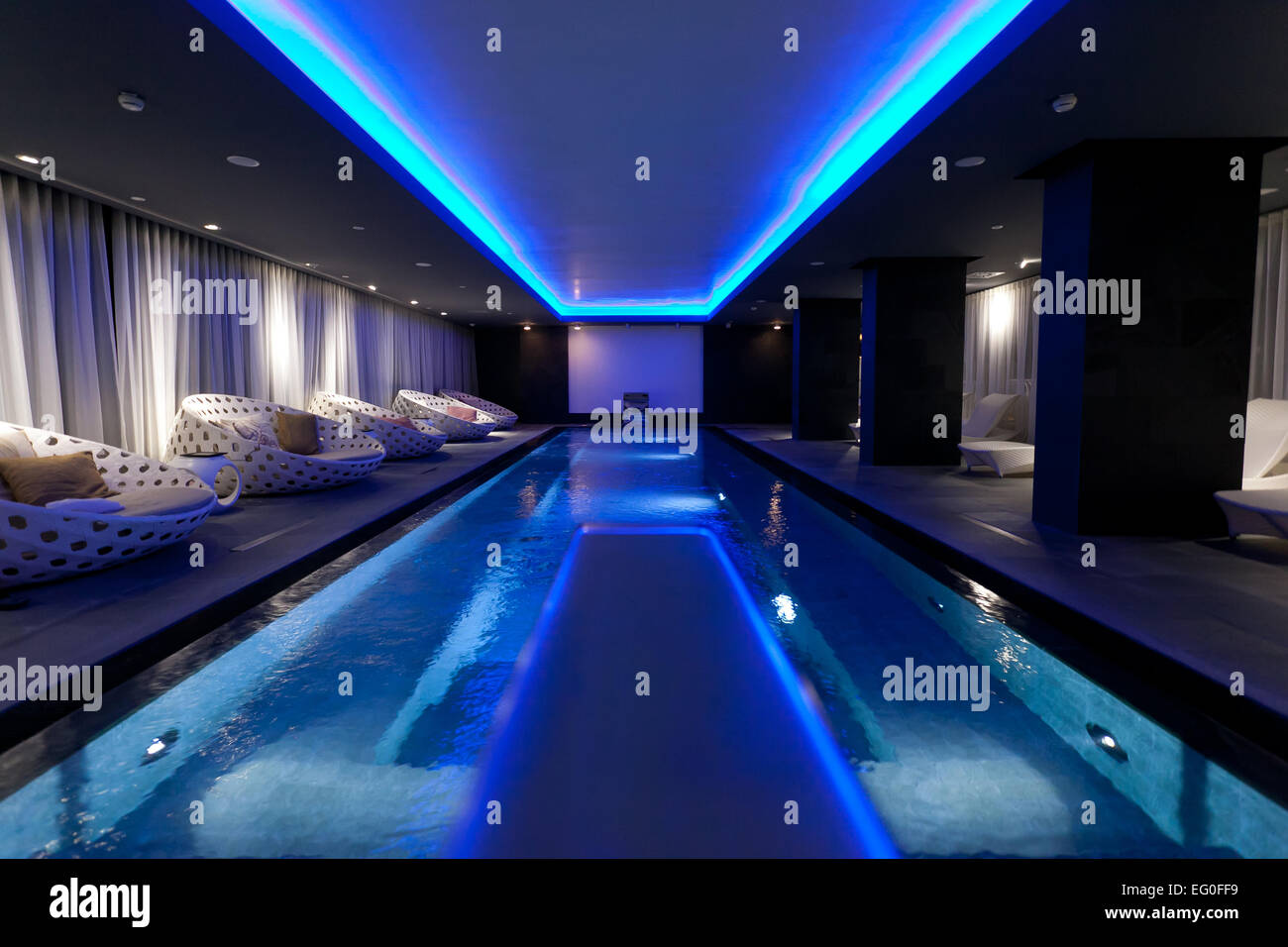 Pool bahnen hi-res stock photography and images - Alamy