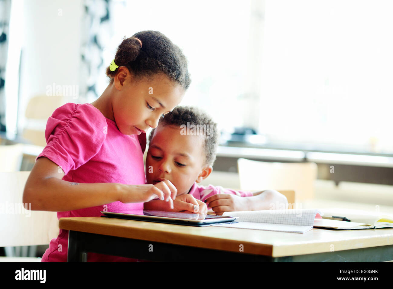 Tablets classroom desks hi-res stock photography and images - Alamy
