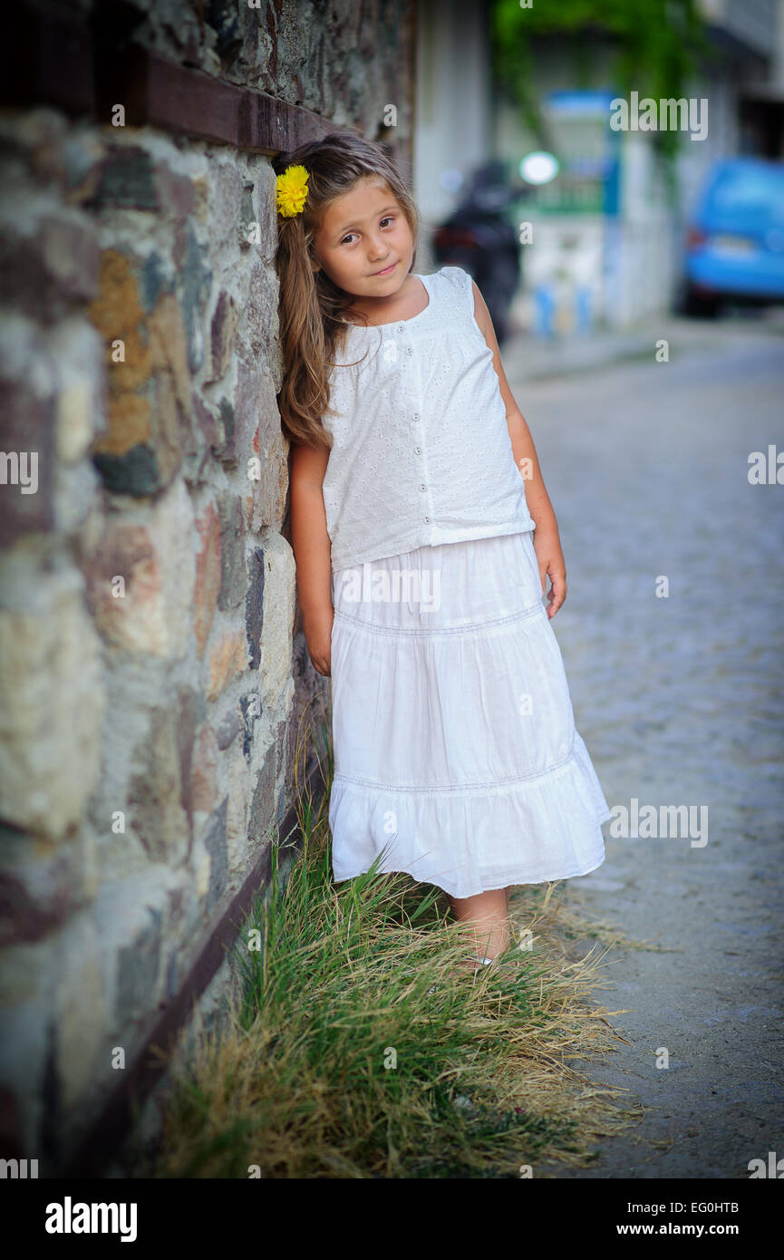 Leaning against wall hi-res stock photography and images - Alamy