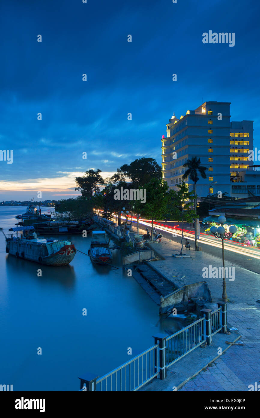 Boats on Ben Tre River at sunset, Ben Tre, Mekong Delta, Vietnam Stock ...