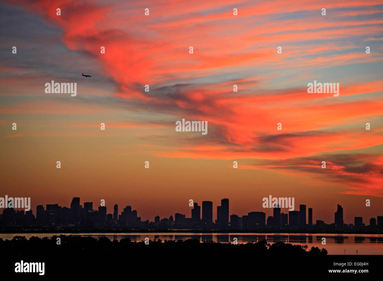 Miami skyline sunset hi-res stock photography and images - Alamy