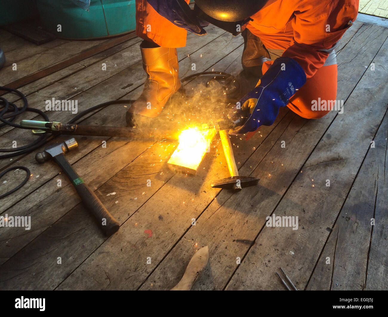 Welding inspection hi-res stock photography and images - Alamy