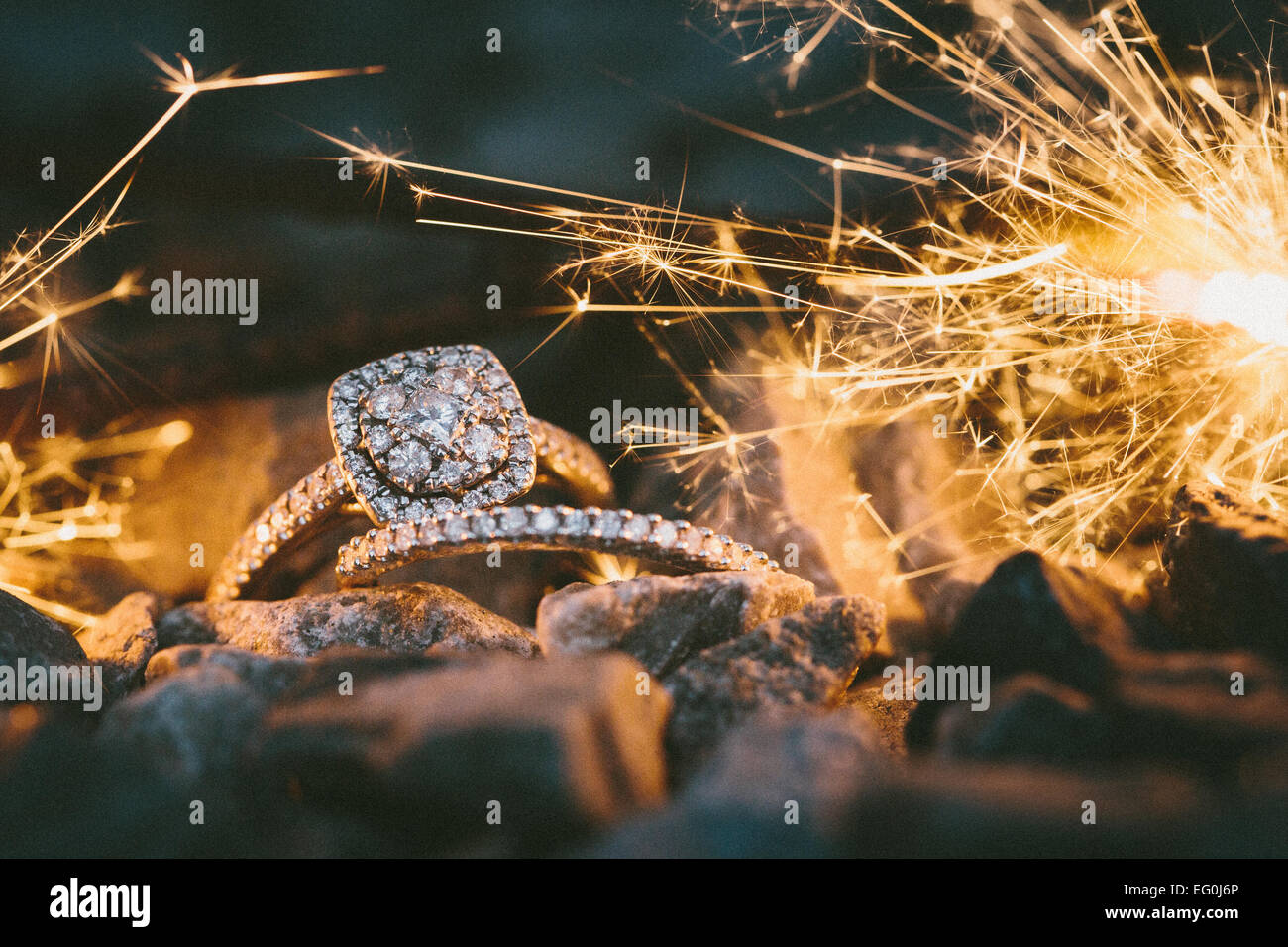 Smoke rings hi-res stock photography and images - Alamy