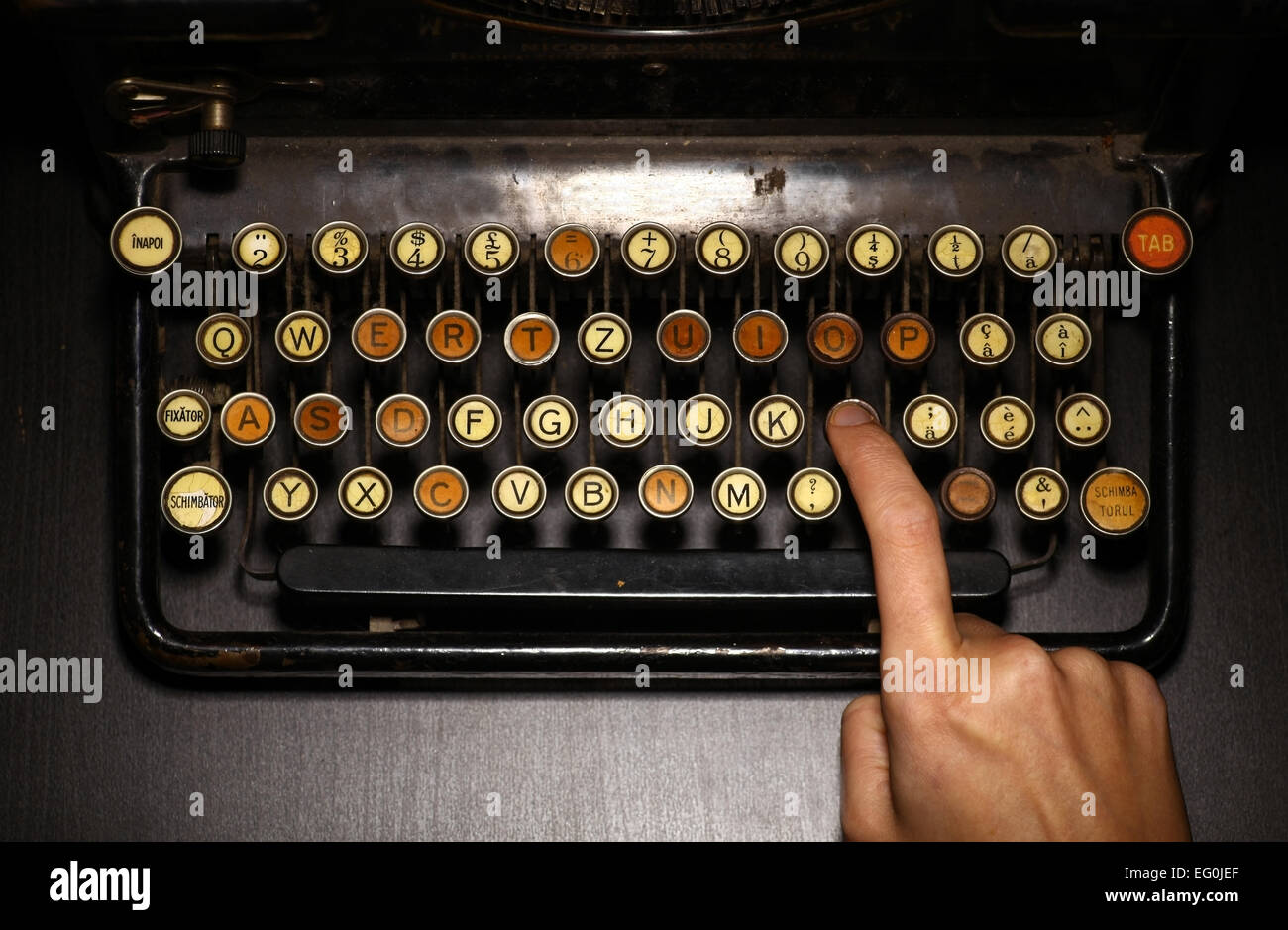 Typewriter keyboard write hand hi-res stock photography and images - Alamy