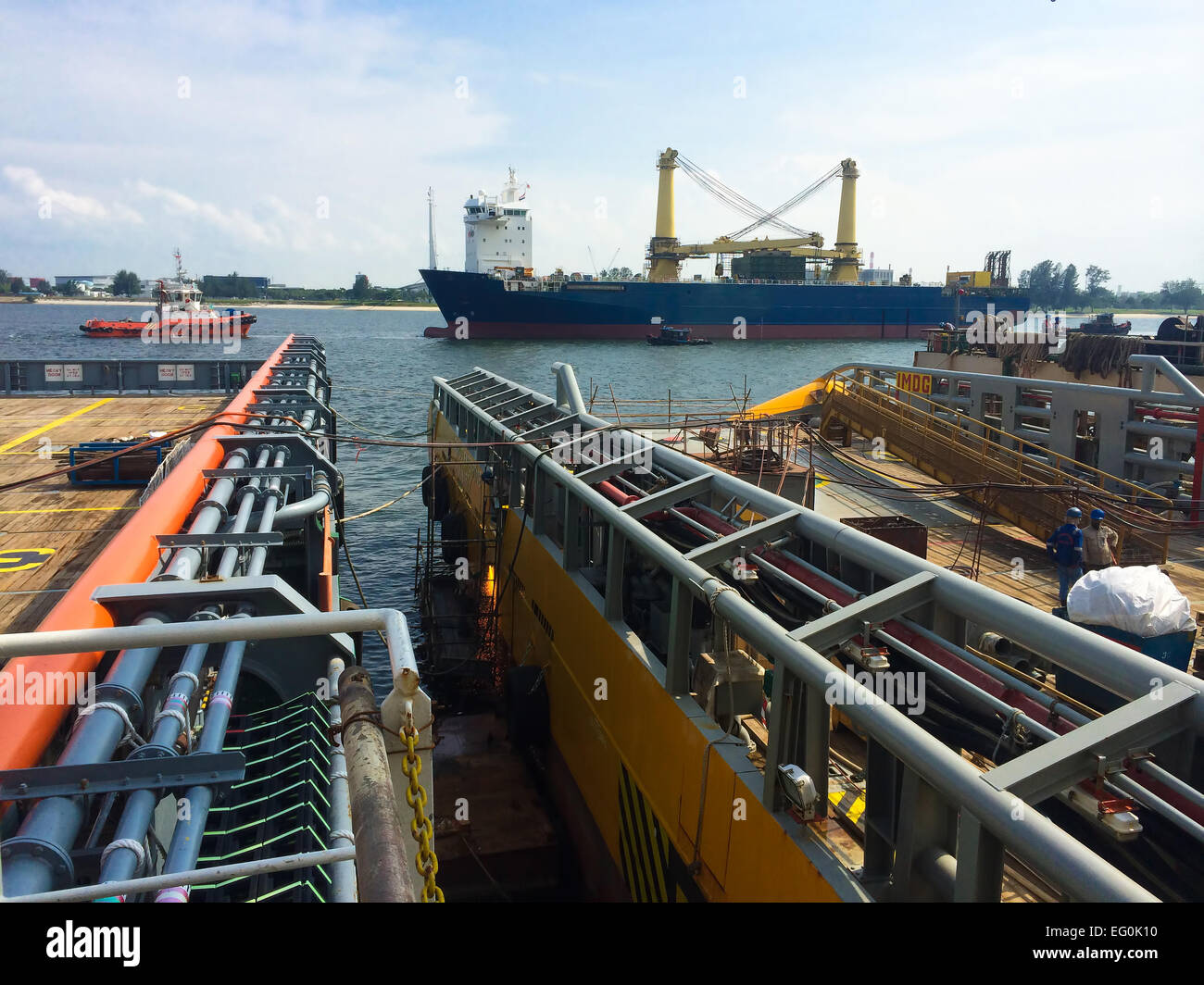 Oil rig support vessel hi-res stock photography and images - Alamy