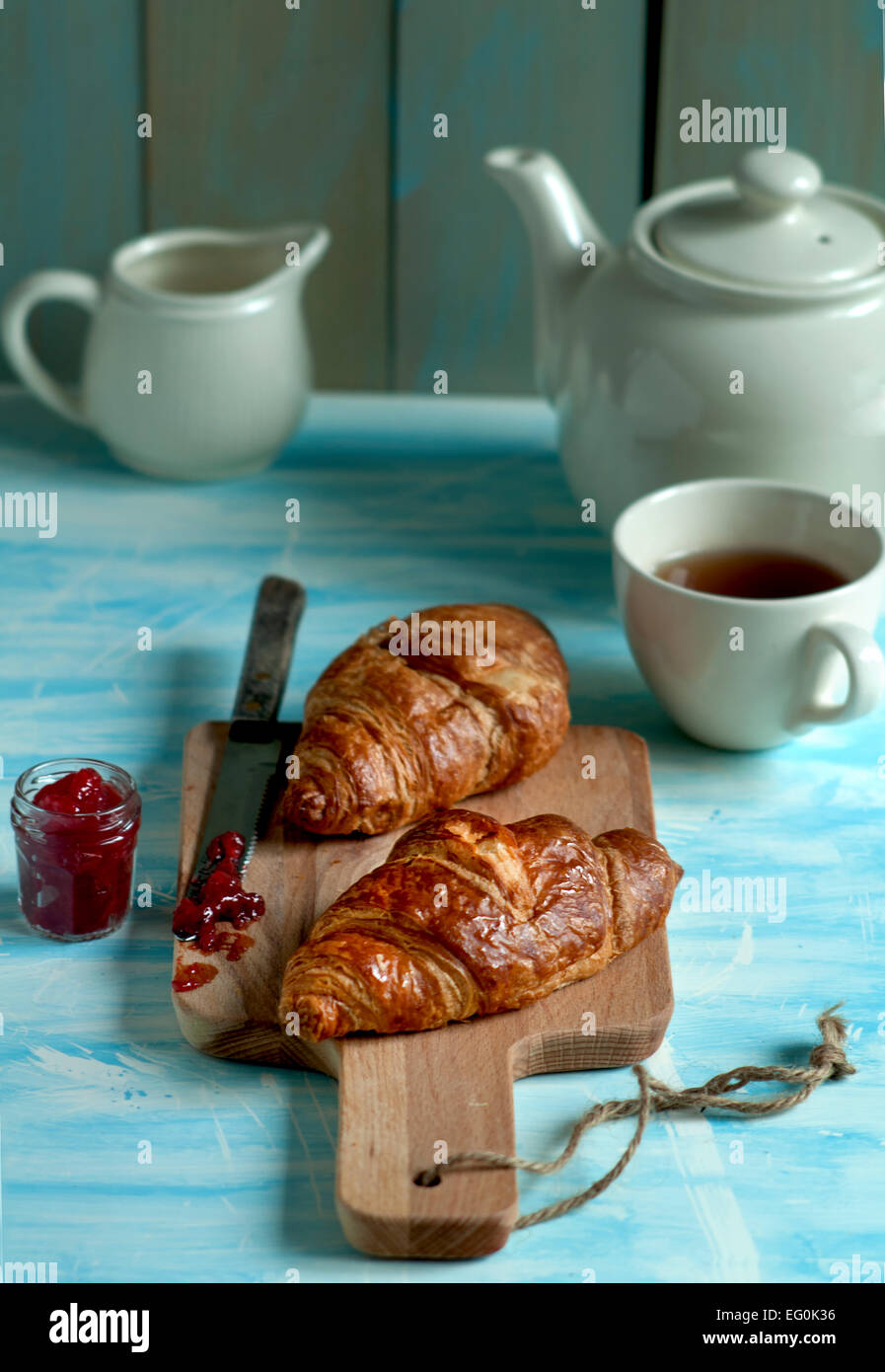 Croissant and tea Stock Photo - Alamy