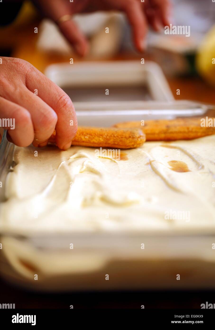 Hand food italy hi-res stock photography and images - Alamy