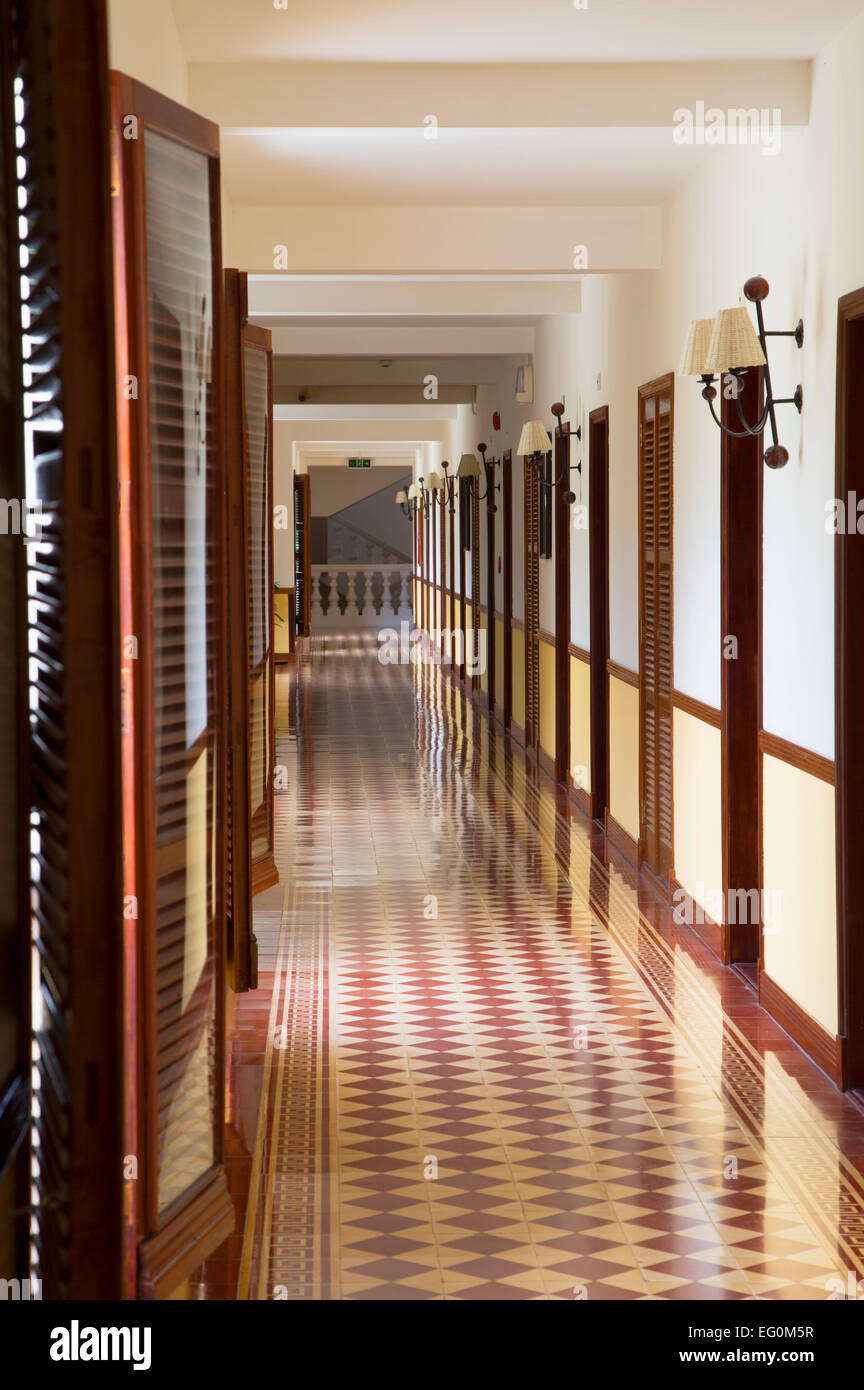 Five star hotel corridor hi-res stock photography and images - Alamy