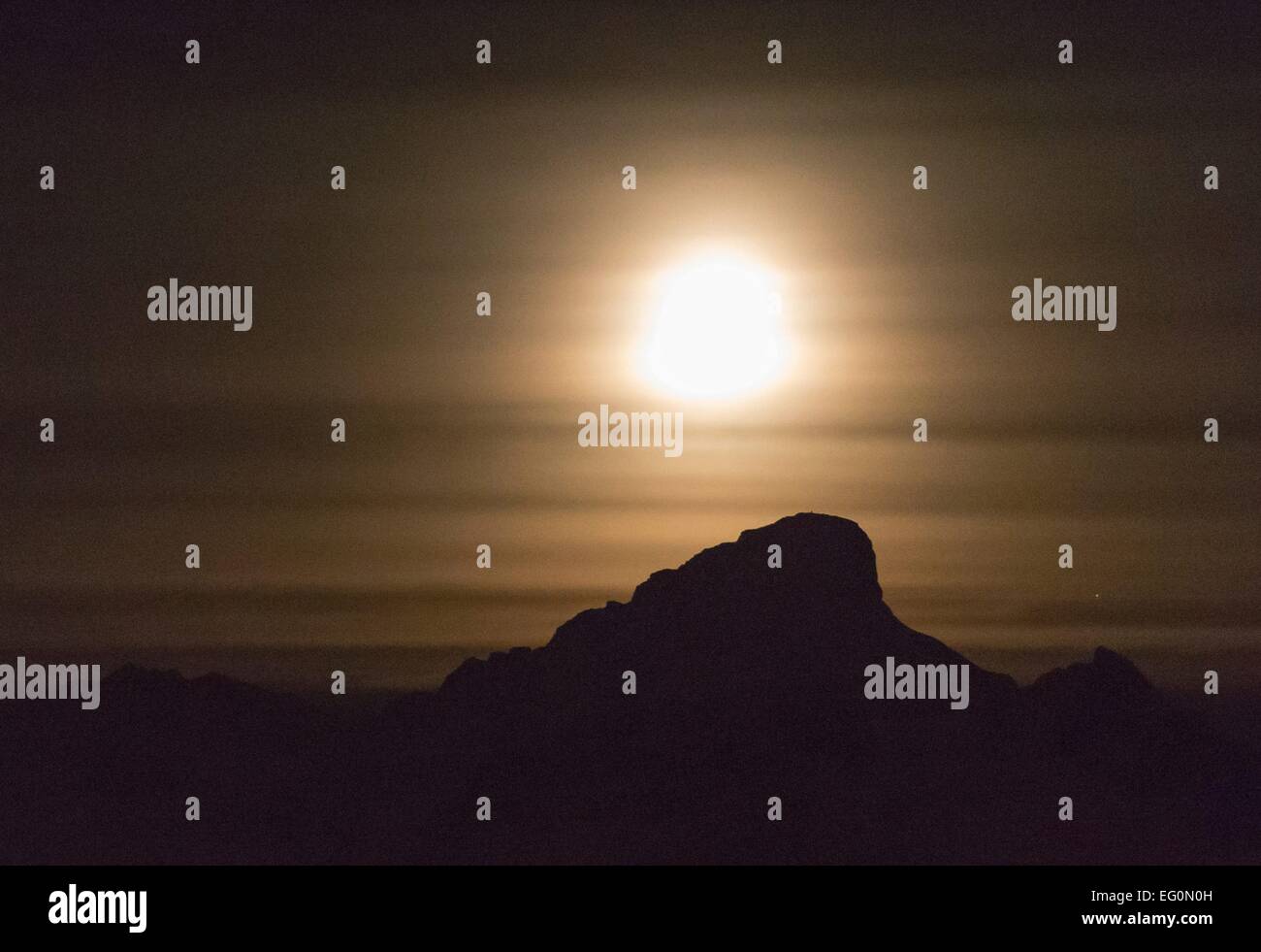 Moon over mount Store Blamannen Stock Photo - Alamy