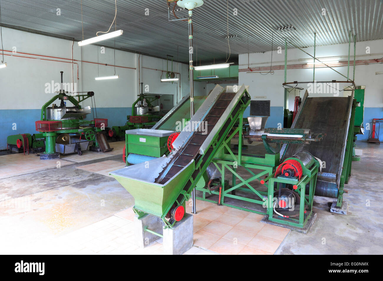 Tea production tea factory seychelles hi-res stock photography and ...