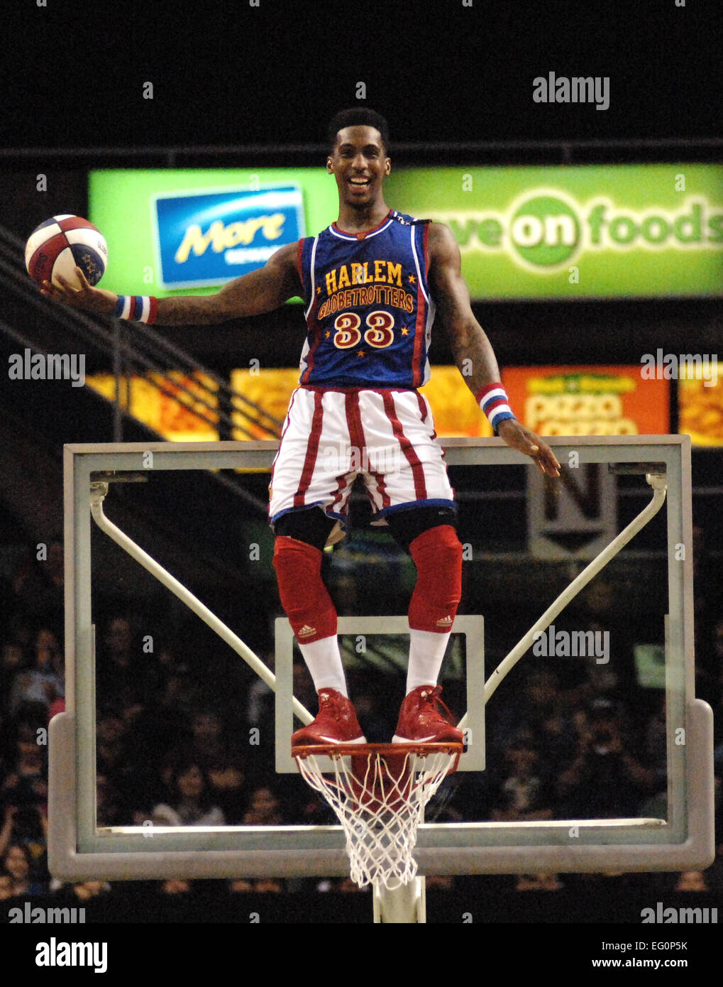 Harlem globetrotters hi-res stock photography and images - Alamy