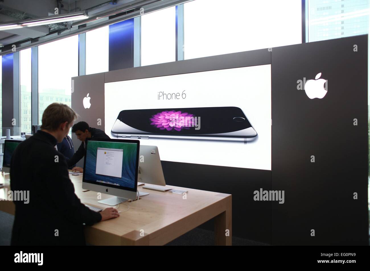 Logo flach hi-res stock photography and images - Alamy