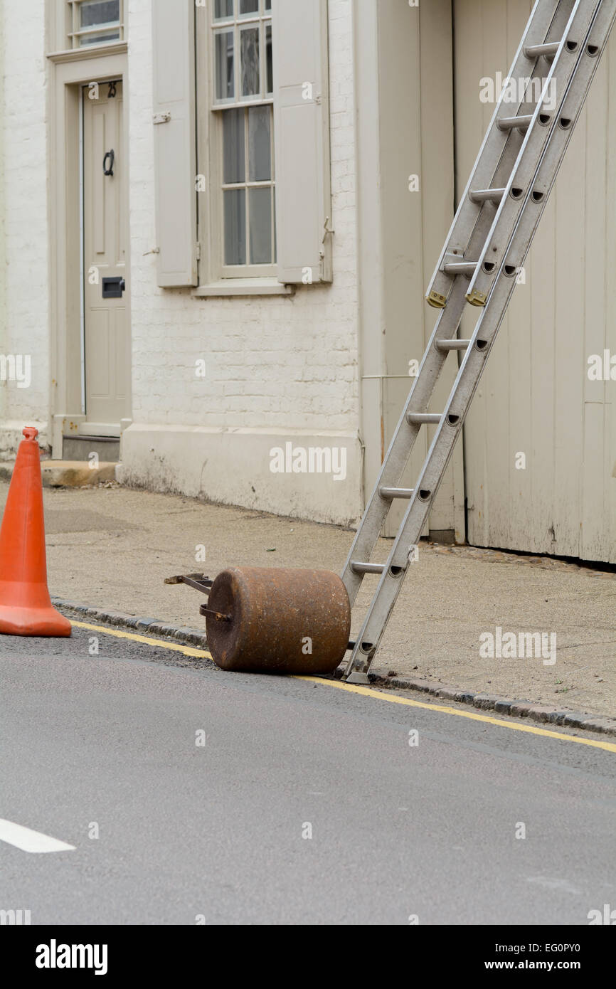 Unsafe ladder hi-res stock photography and images - Alamy