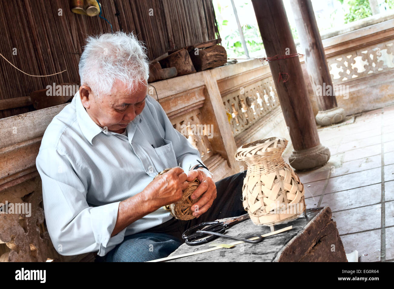 Bamboo lantern making in the Handicraft Workshop, Hoi An, Vietnam, Asia ...