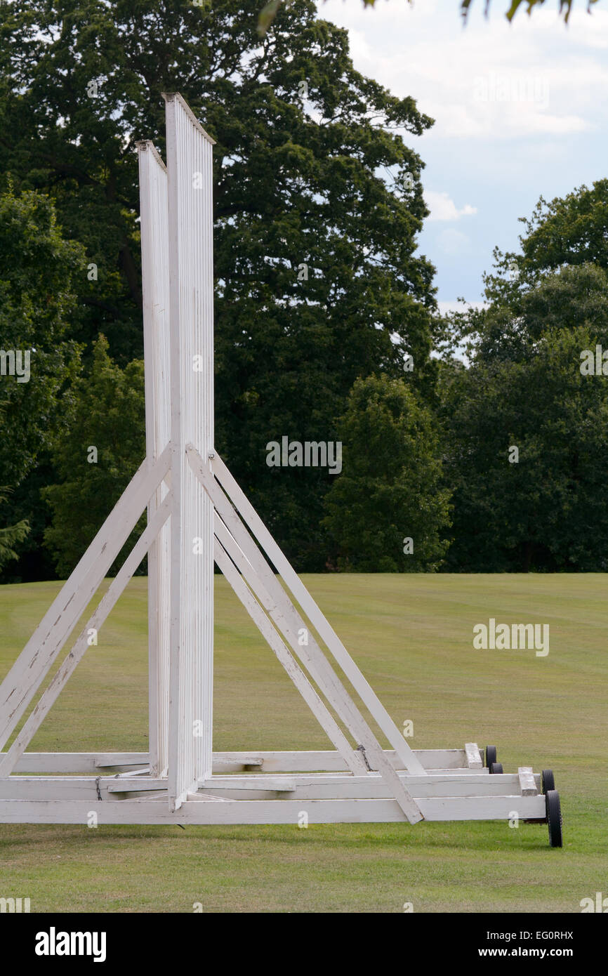 Cricket sight screen on boundary edge - side on view Stock Photo - Alamy