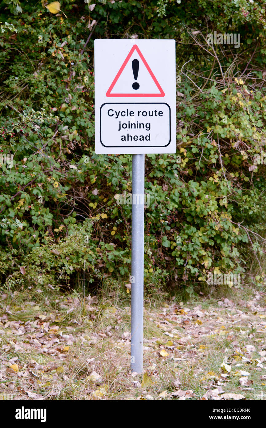 Cycle route sign and signpost Stock Photo - Alamy