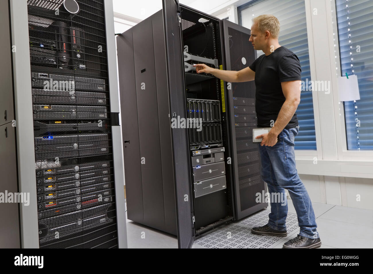 Poining hi-res stock photography and images - Alamy