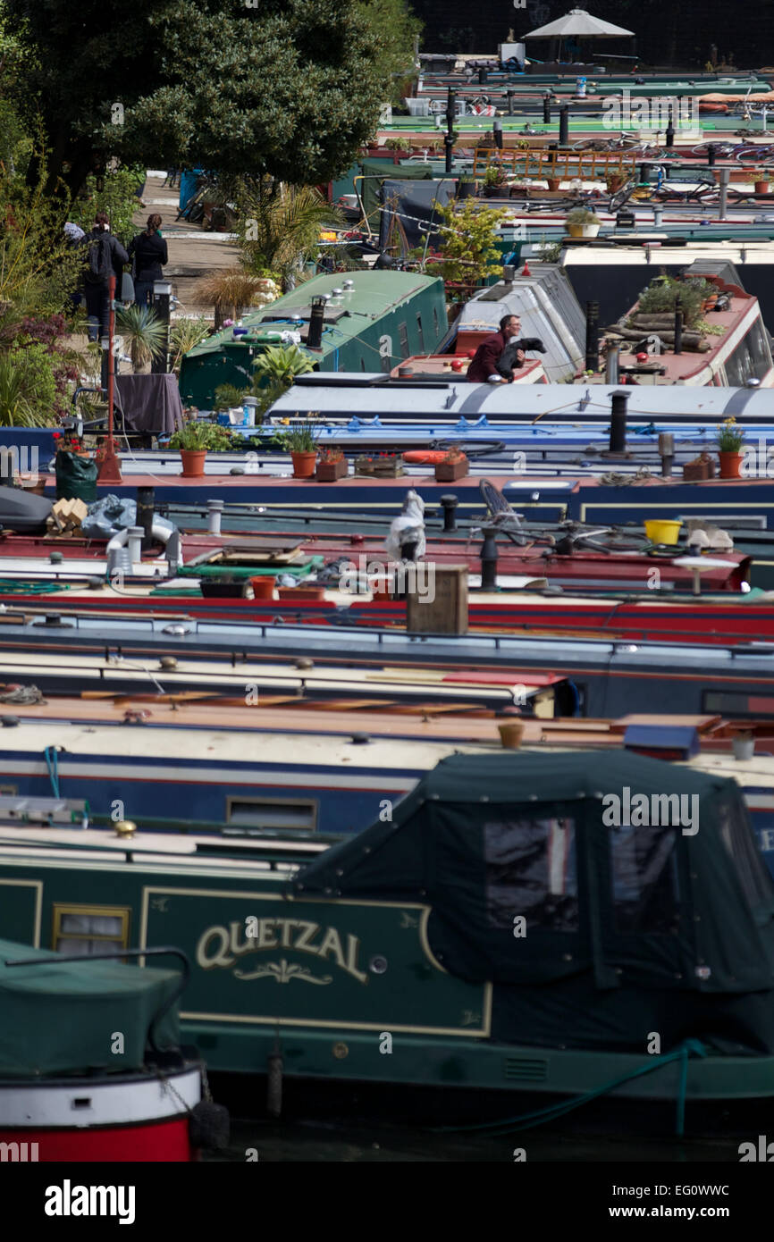 UNITED KINGDOM, London : Canal boat houses are photographed on the ...