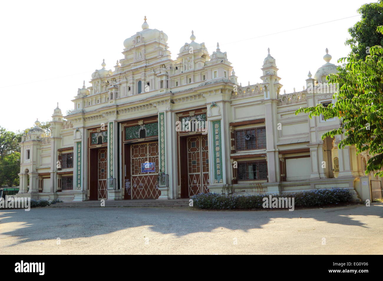 Jaganmohan palace hi-res stock photography and images - Alamy