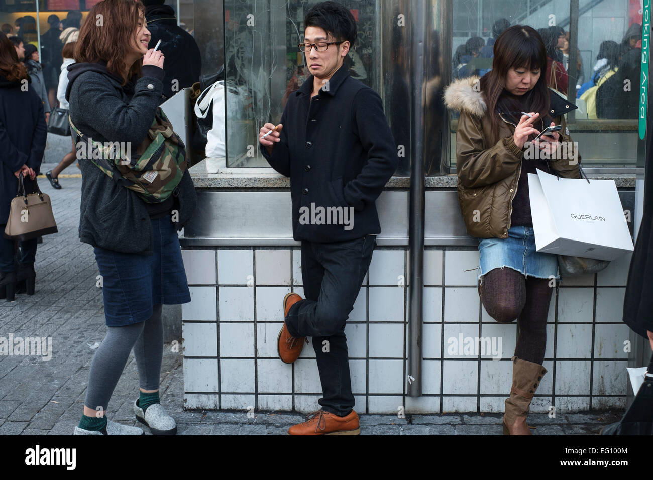 Smoking area japan hi-res stock photography and images - Alamy