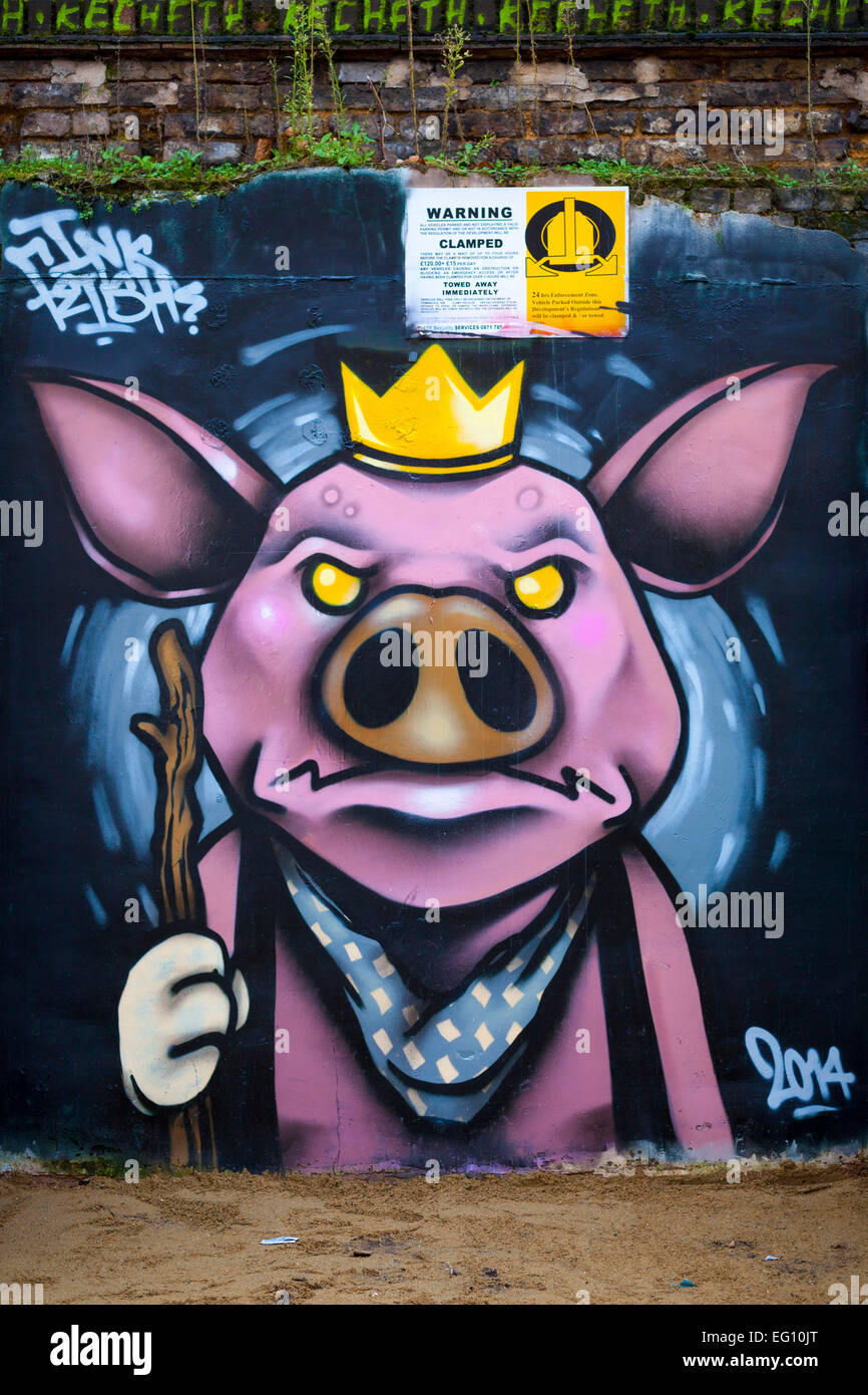 Pig graffiti painting hi-res stock photography and images - Alamy
