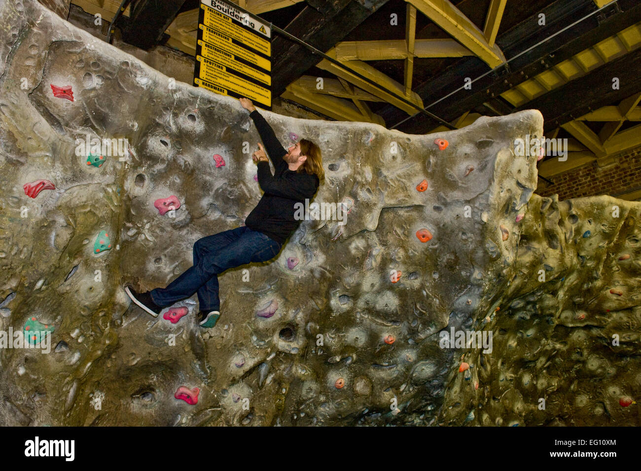 The Spider Man Bouldering Experience @ The Castle Climbing Centre Green ...