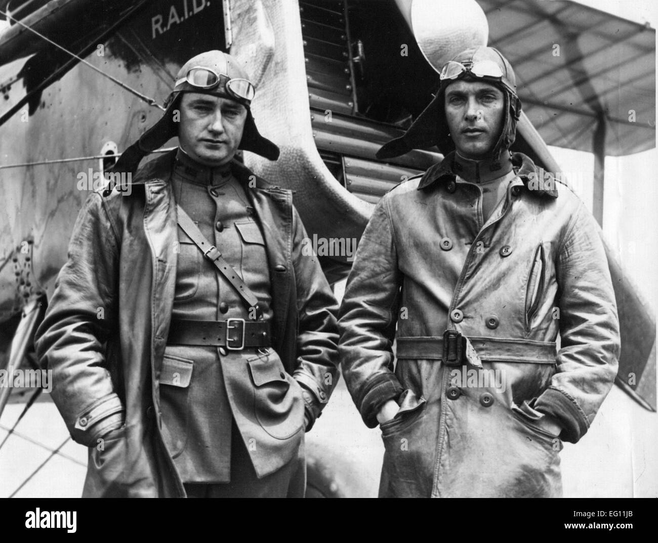 1920s -- Capt. Lowell Smith and Lt. John P. Richter, made the first mid ...