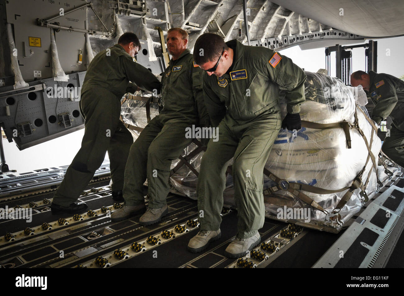 300th airlift squadron hi-res stock photography and images - Alamy
