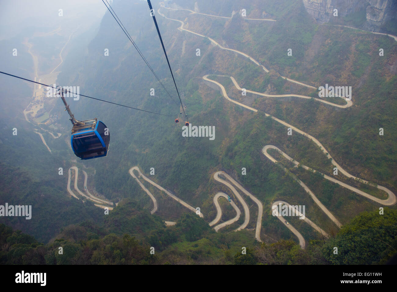 Empty cable cars hi-res stock photography and images - Alamy
