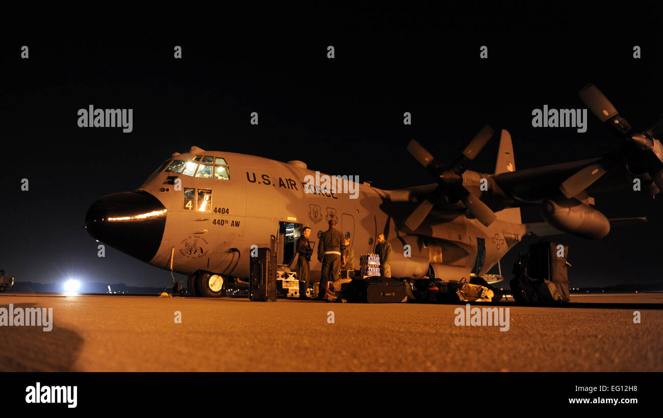 2nd airlift squadron hi-res stock photography and images - Alamy