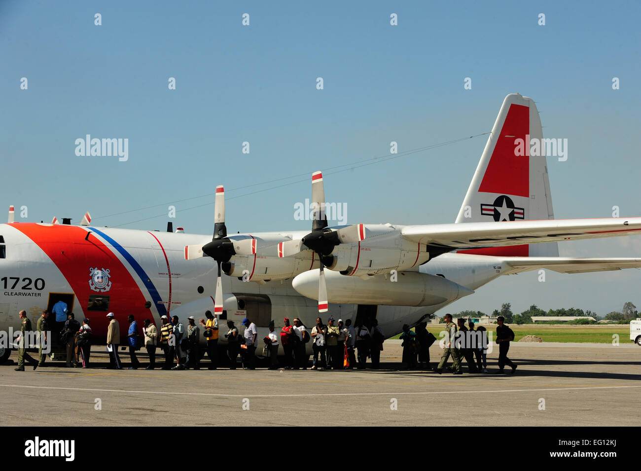 Us coast guard c 130 on hi-res stock photography and images - Alamy