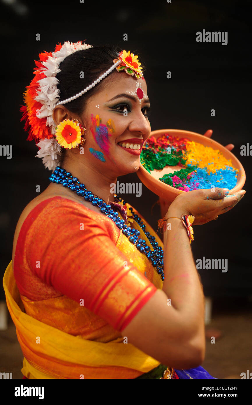 Dhaka, Bangladesh. 13th Feb, 2015. The arrival of Pahela Falgun (The ...