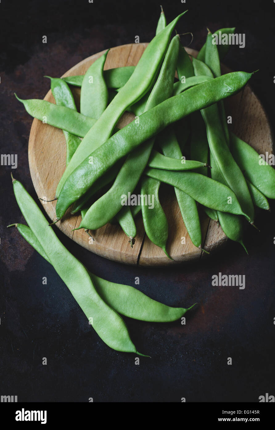 Flat Green Beans on a dark Background Stock Photo - Alamy