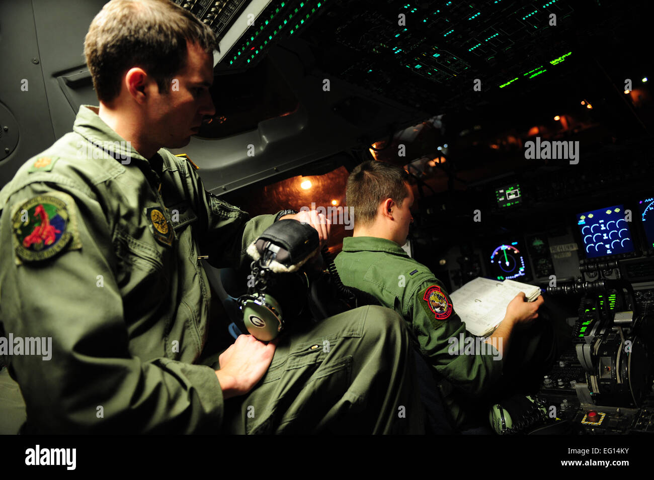 Air force pilots 1st lt hi-res stock photography and images - Alamy