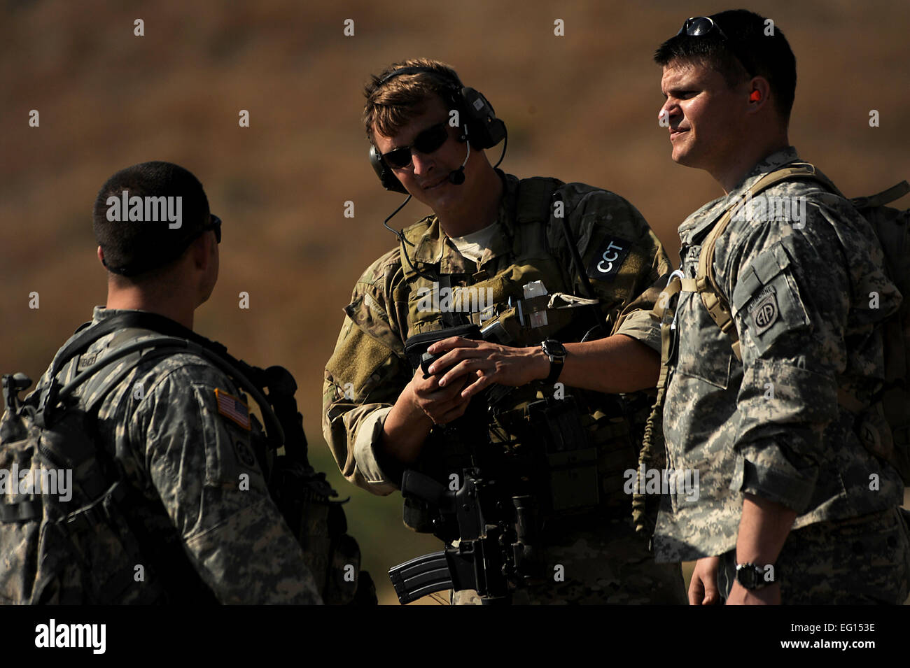 U.S. Air Force Combat Controllers and U.S. Army Pathfinders land in a ...