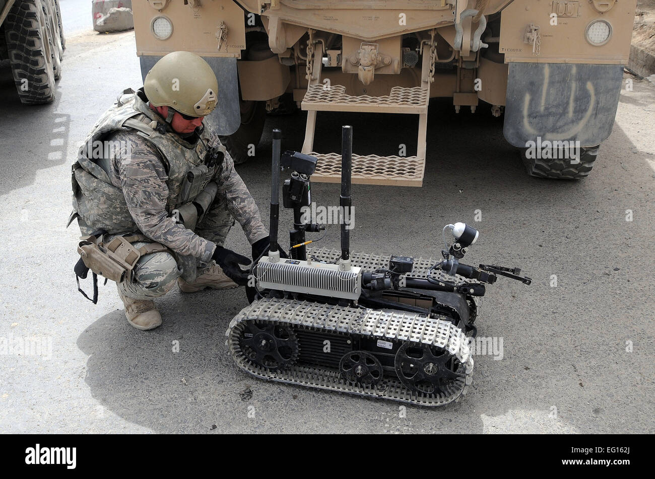 U.S. Air Force Technical Sergeant Harry Bounds with Task Force Kandahar ...