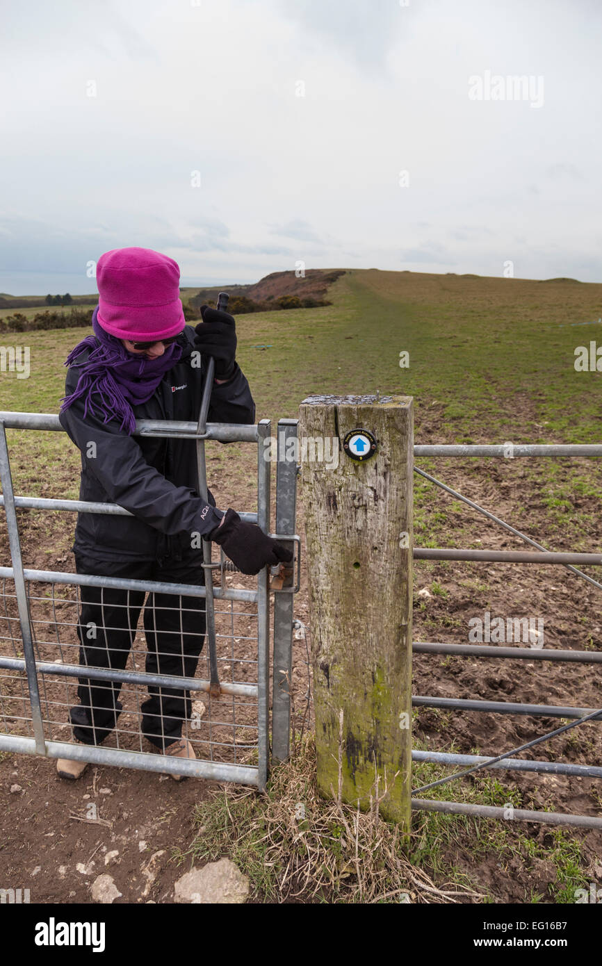 Metal stock gate hi-res stock photography and images - Alamy