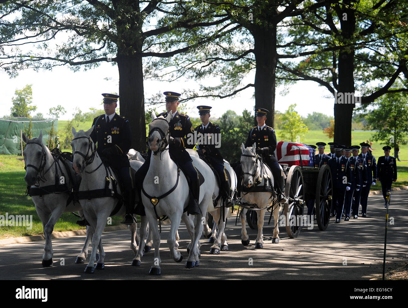 The 3rd U.S. Infantry, traditionally known as "The Old Guard," carrying ...