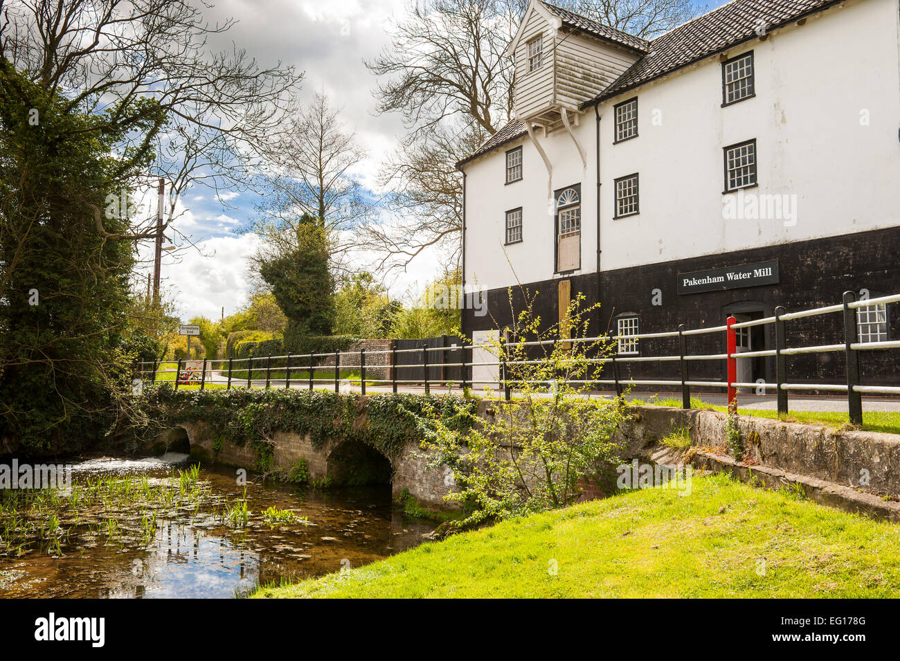 English water mills hi-res stock photography and images - Alamy