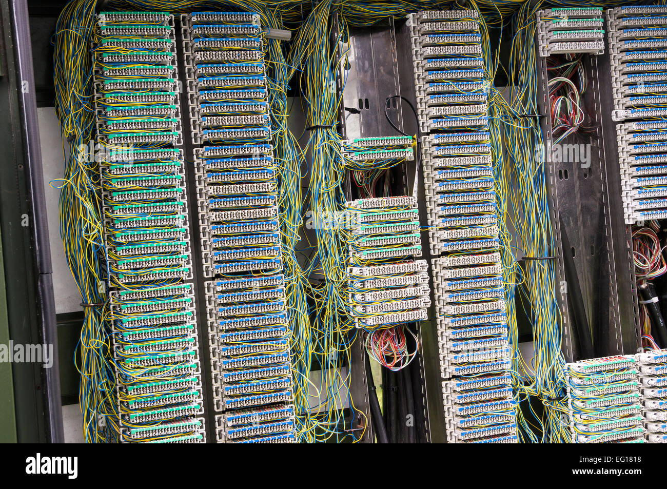 Connection wires hi-res stock photography and images - Alamy