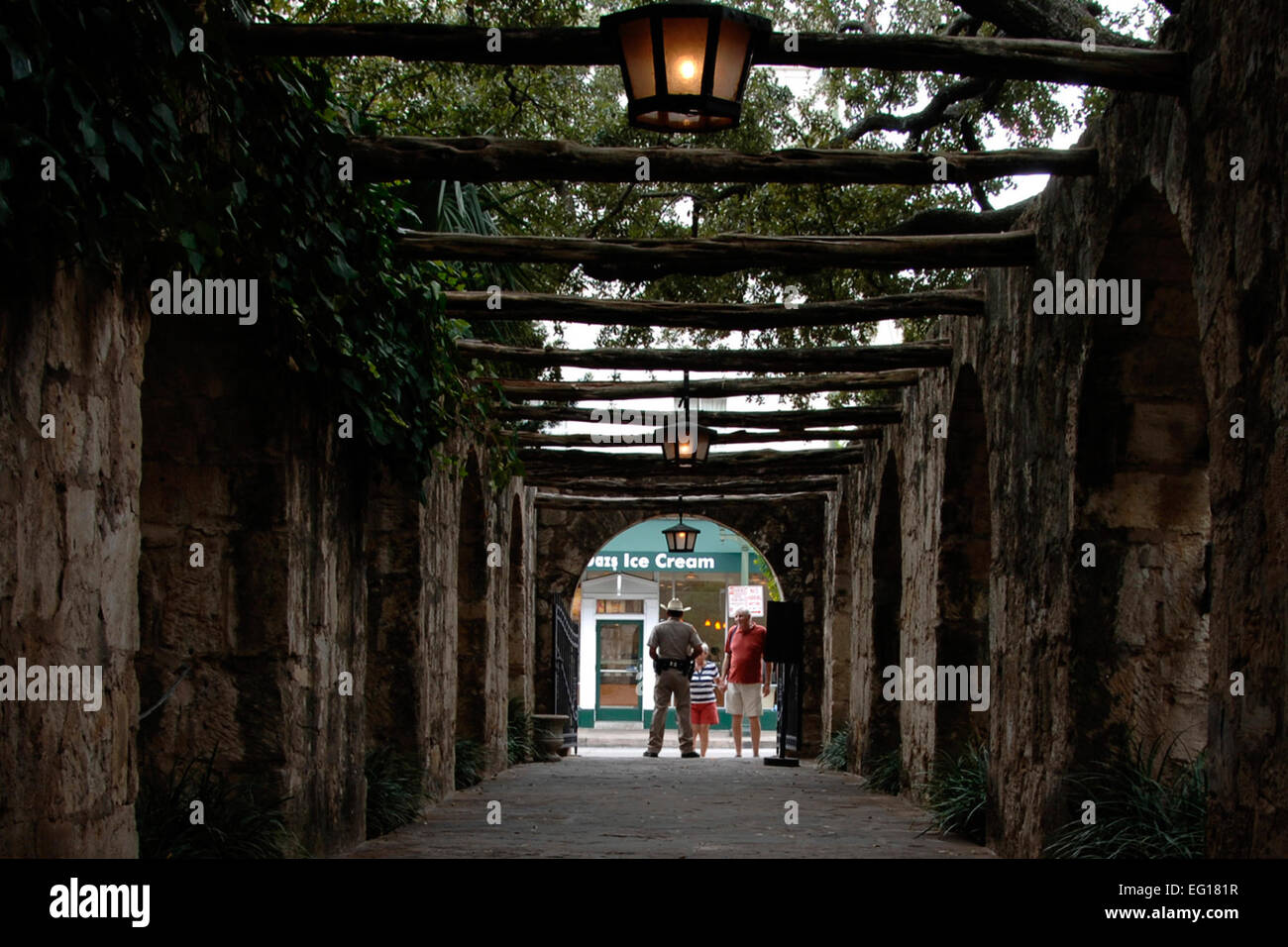 Texas ranger guard alamo san hi-res stock photography and images - Alamy