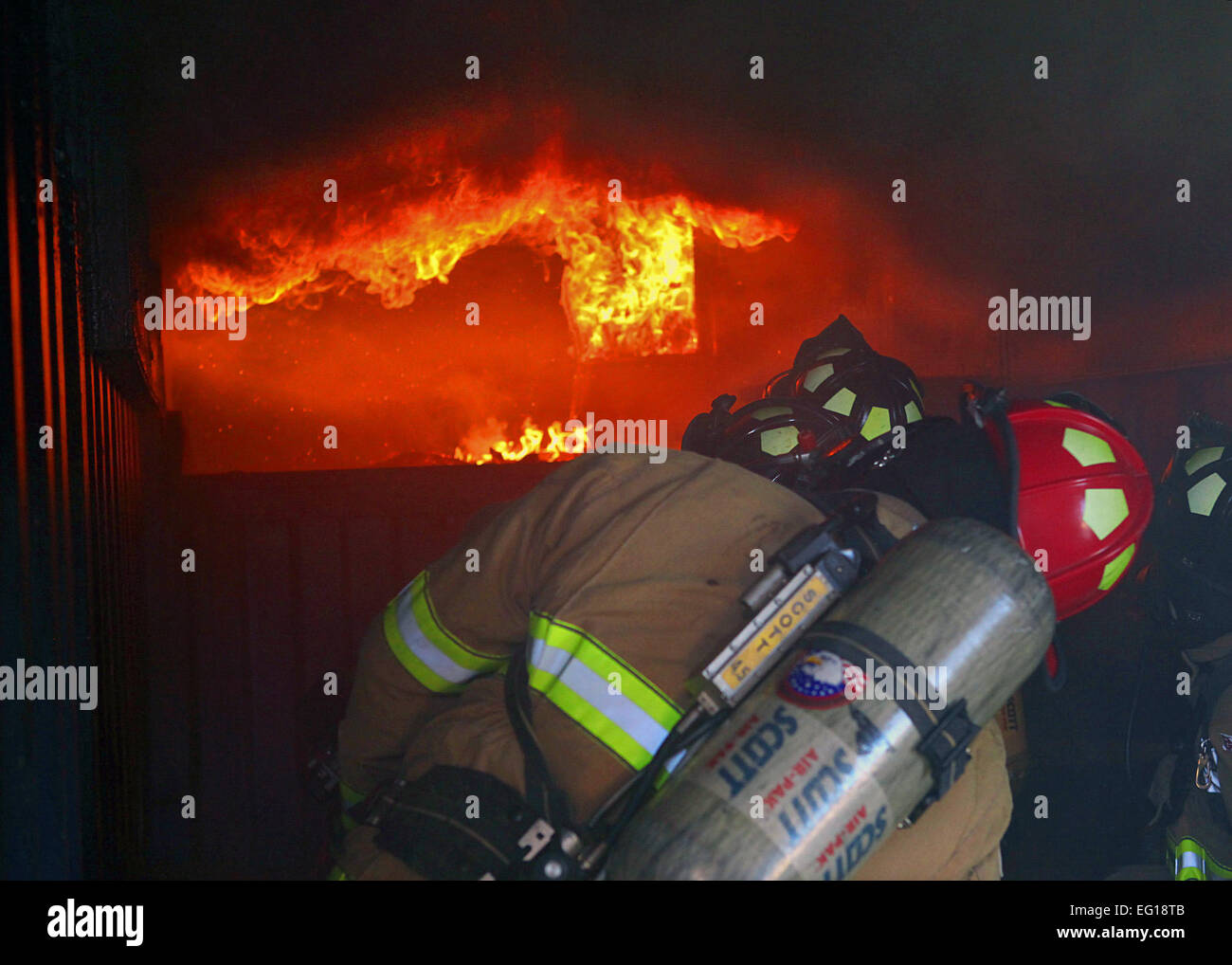 Fort Sam Houston firefighters train on handling flashovers at the ...