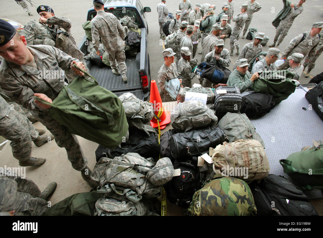 Airmen of the New Jersey Air National Guard’s 108th Air Refueling Wing ...