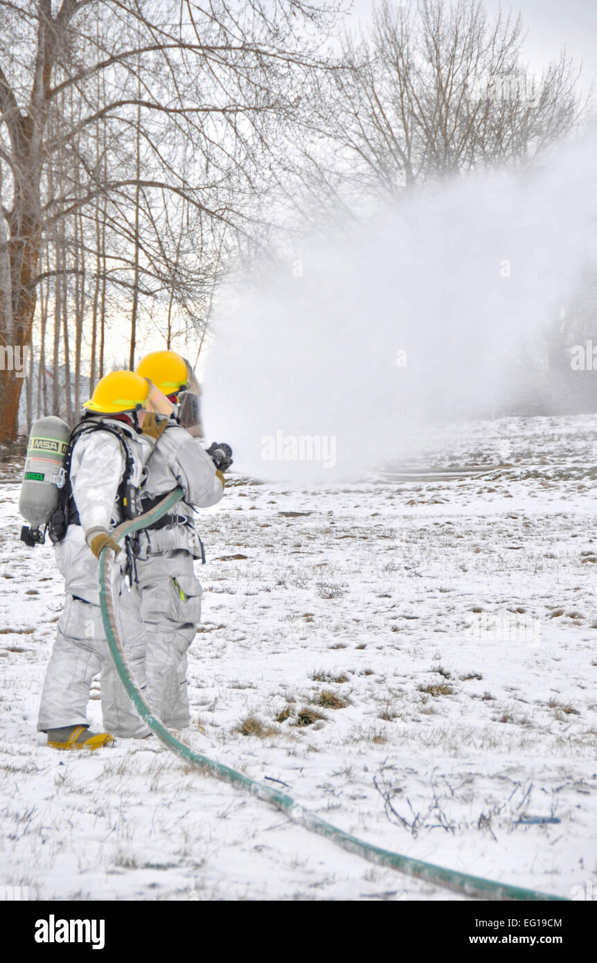 Airmen fairchild air force hi-res stock photography and images - Alamy