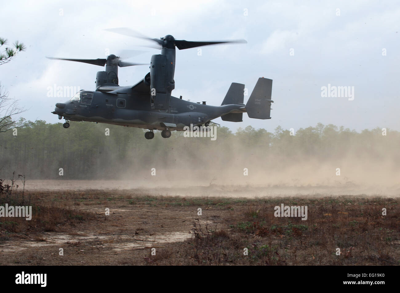 A U.S. Air Force CV-22 Osprey from the 8th Special Operations Squadron ...