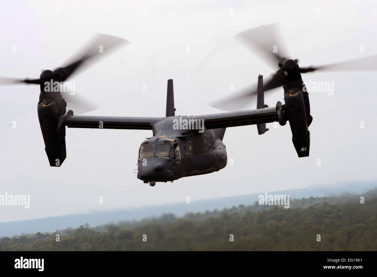 A U.S. Air Force CV-22 Osprey from the 8th Special Operations Squadron ...