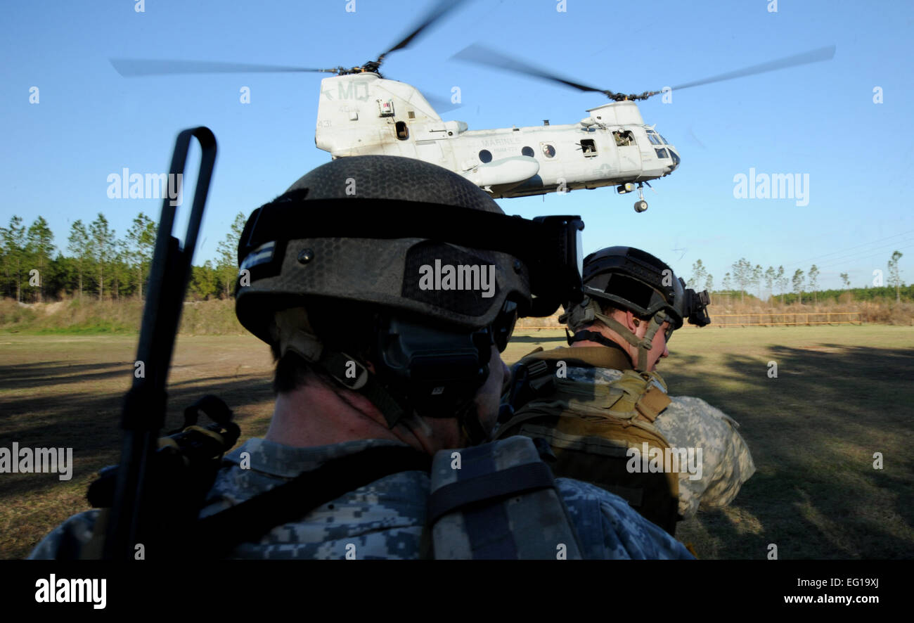 Servicemembers from the 4th Battalion, 10th Group, Fort Carson, Colo ...