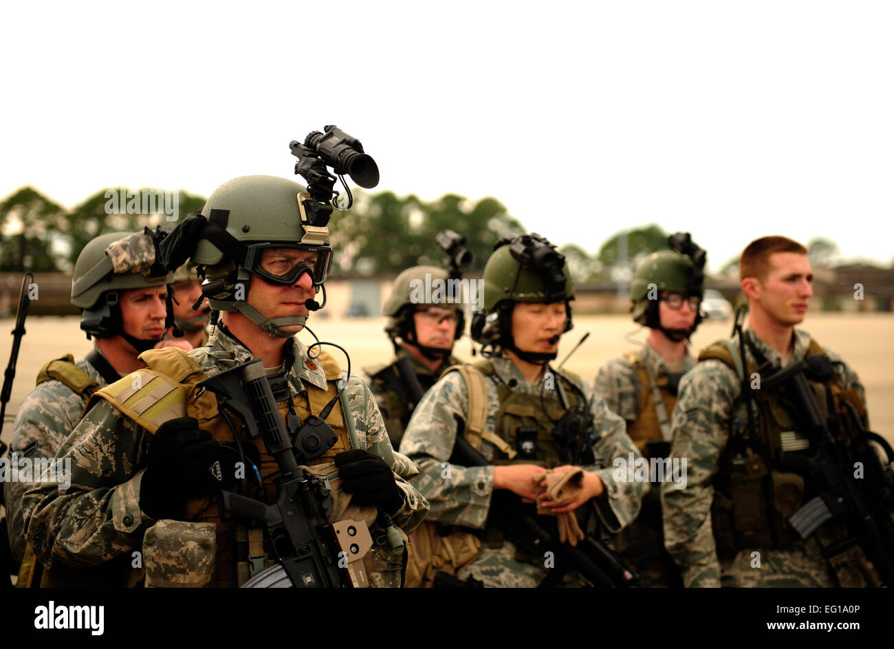 1st special operations support squadron hi-res stock photography and ...