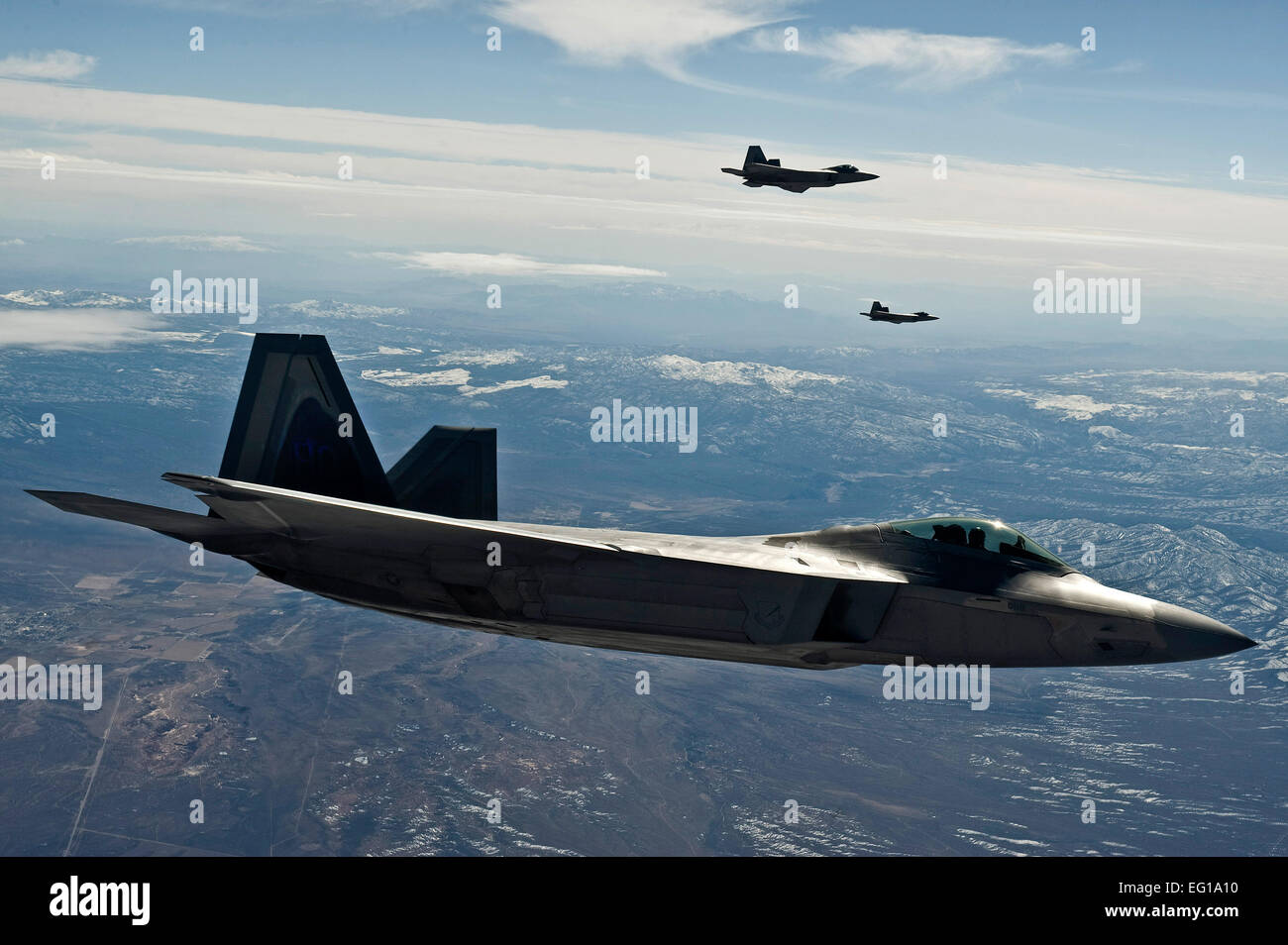A 3- ship of U.S. Air Force F-22 Raptors, 49th Fighter Wing, Holloman ...