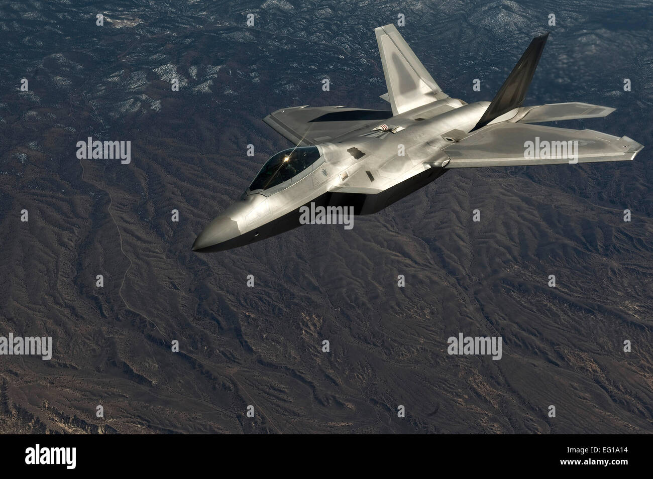 A U.S. Air Force F-22 Raptor, 49th Fighter Wing, Holloman Air Force ...